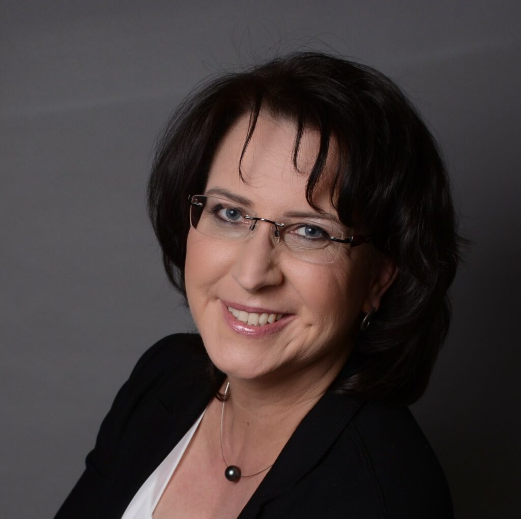 Doreen Barzel ist neue Leiterin des Bereichs Schule – Oh! Online | Das ...