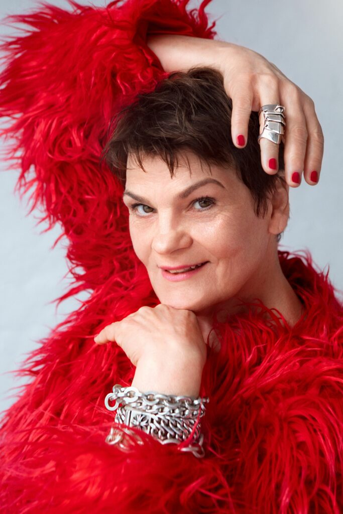 Oberhausen-Premiere: Gayle Tufts mit „Please Don`t Stop the Music“ am ...